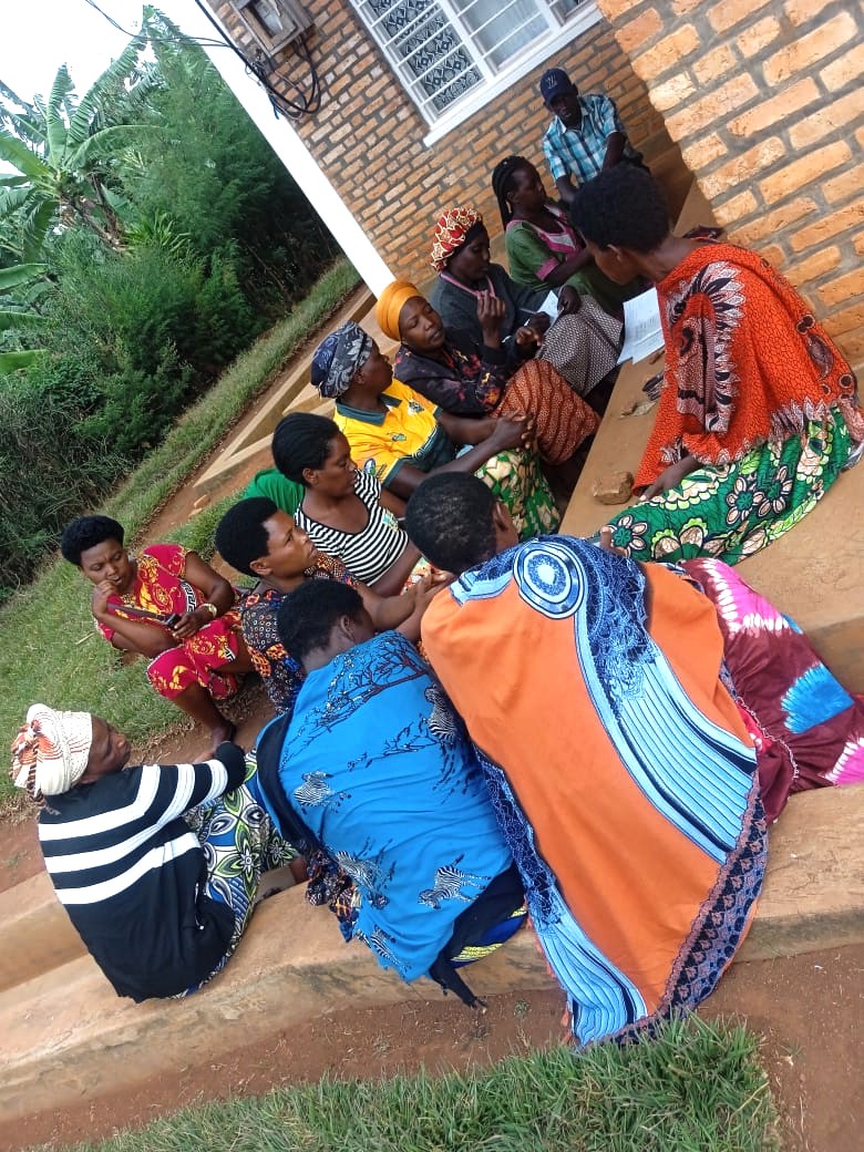 Los grupos de familias de Urubuto enfrentan juntas las dificultades del ...